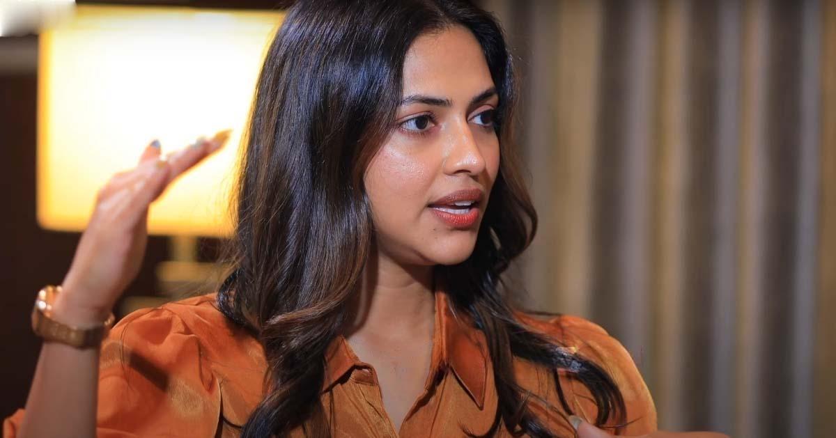 അങ്ങനെയൊരു കഥാപാത്രം സമൂഹം അംഗീകരിക്കില്ലെന്ന് പിന്നെ മനസിലായി, ഞാ ...