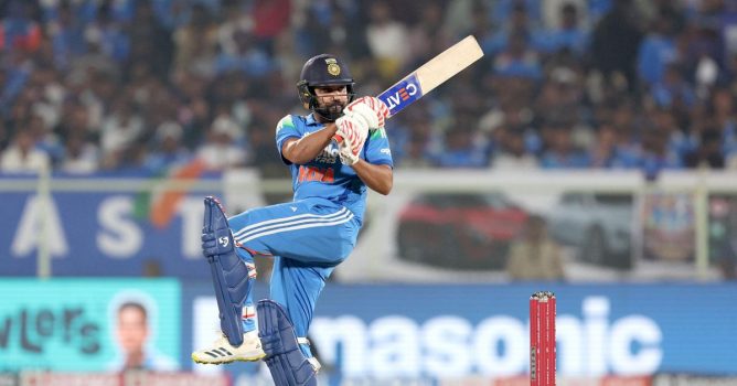 രോഹിത്തിനെ വെട്ടി; ഇനി കിങ് കോഹ്‌ലി ഒന്നാമന്‍! | DoolNews